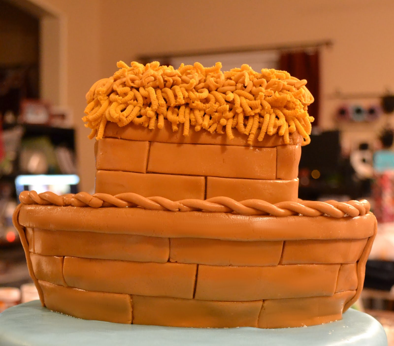 The Sew*er, The Caker, The CopyCat Maker: Noah's Ark Cake