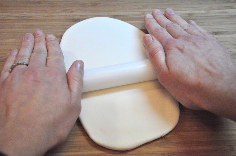 Baking In Faith: Gumpaste Tissue Paper