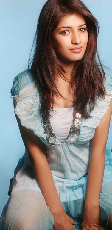 Rock Star Hindi of Power's: Actress Divya Bhandari new wallpapers