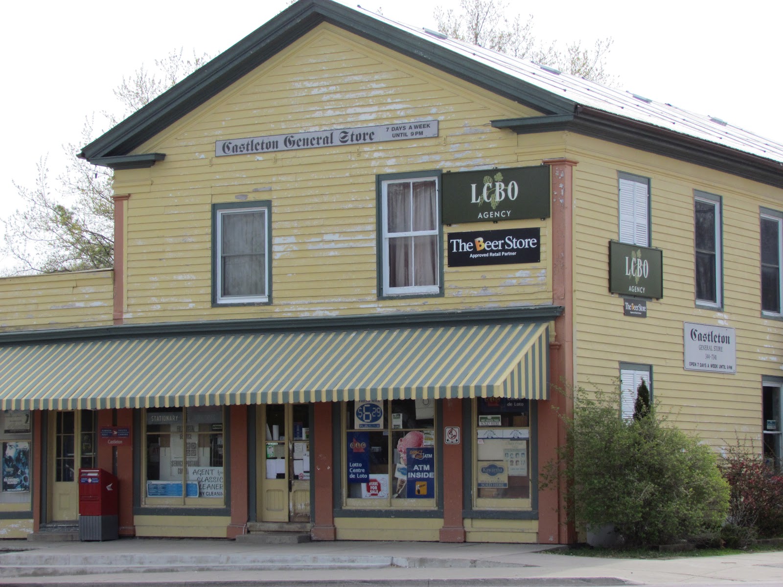 ancestral roofs: Shopping District - Castleton