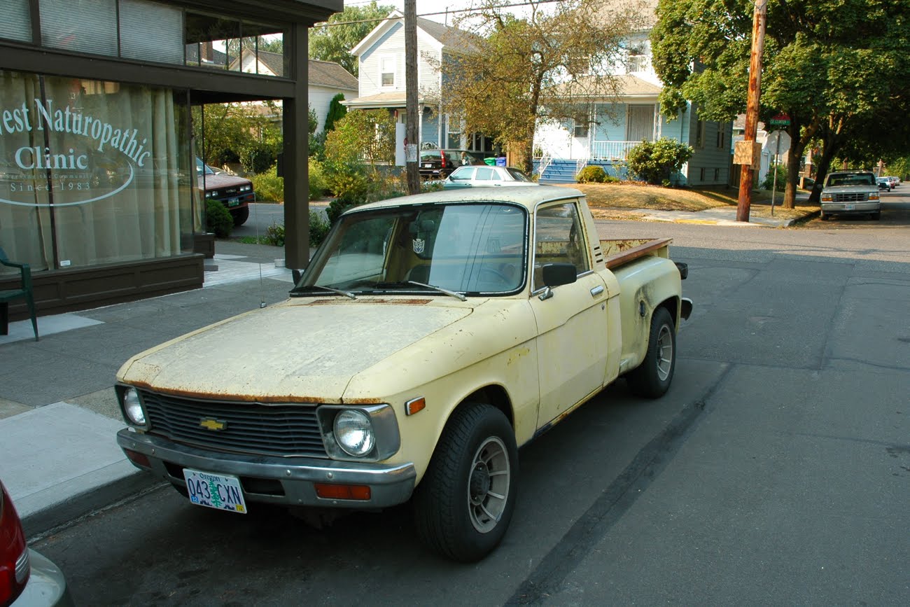 OLD PARKED CARS.: 1978 Chevy Luv Stepside.