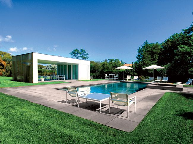 Carrie's Design Musings: Cool Pool (House)