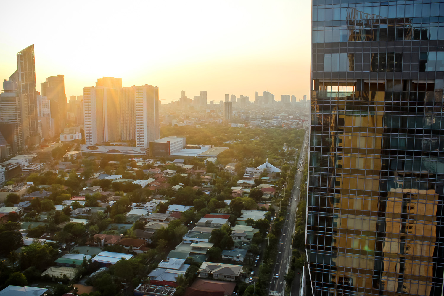 Sunset sessions at Firefly Roofdeck Bar - ANG KALADKARIN