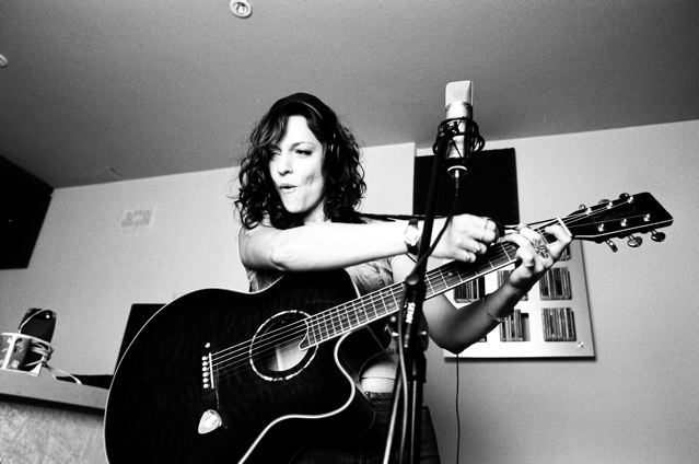 Massage Planet News: Interview with Rachel Mari Kimber, Singer Songwriter