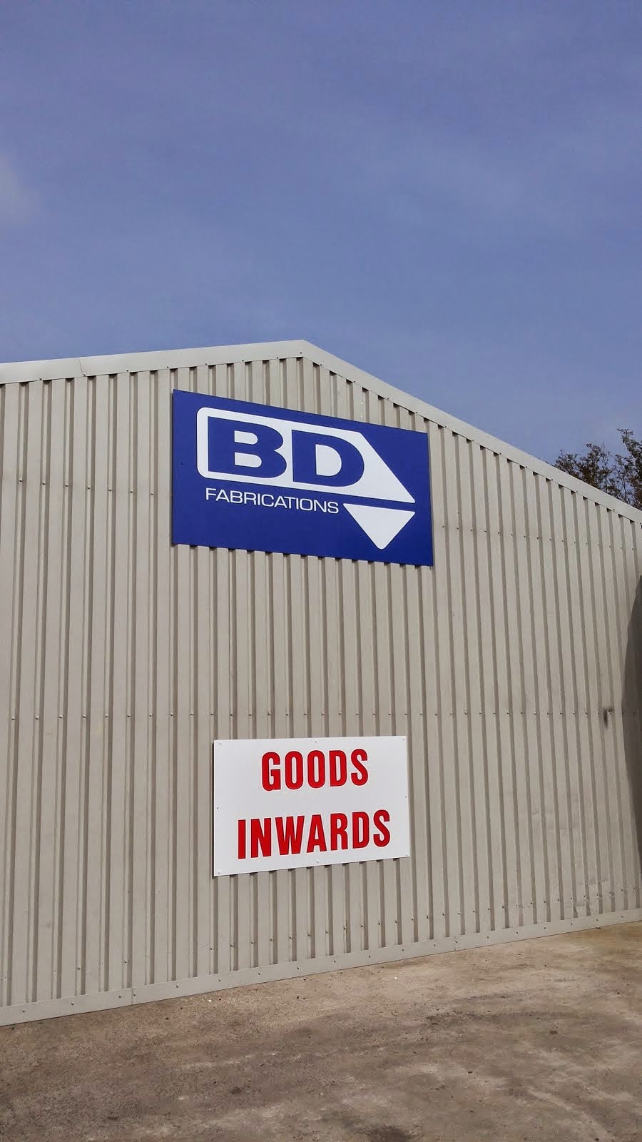 The Green I Signs Blog: new goods inward sign & blue aluminium sign for ...