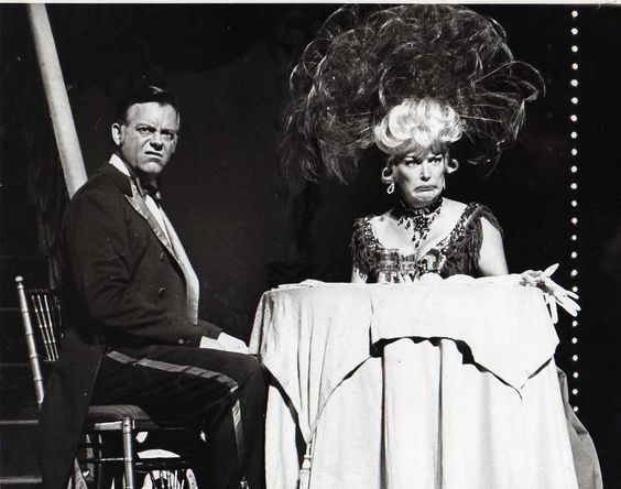 Leslie Kimble Snow: Traveling with Mary Martin, Betty Grable, and ...