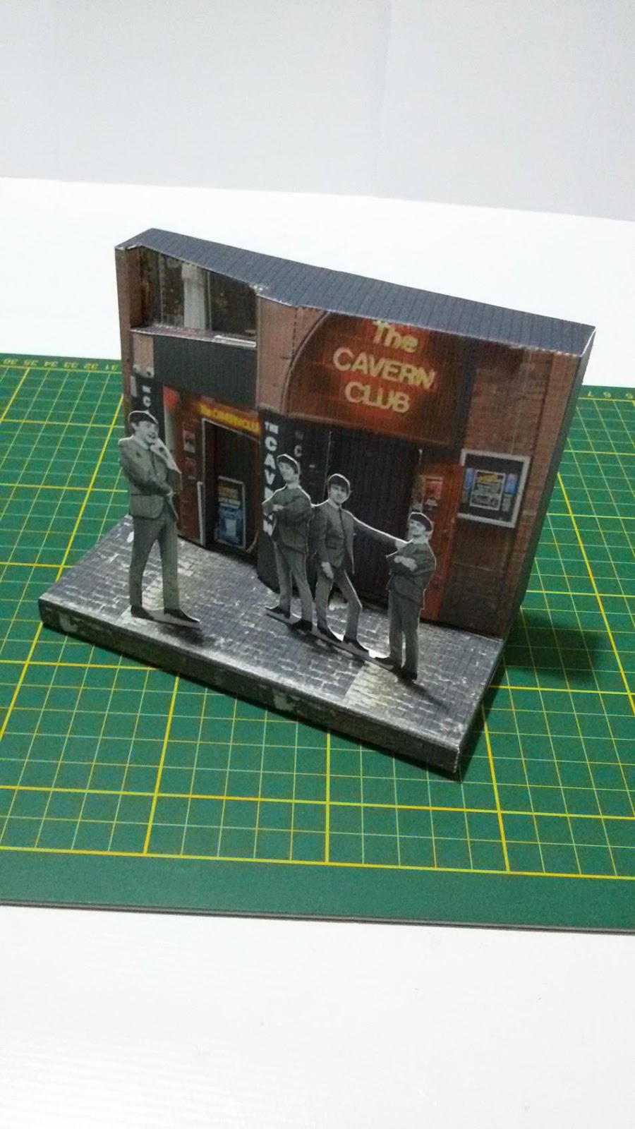 Nigrafox Papermodels: Beatles (The Beatles 2)