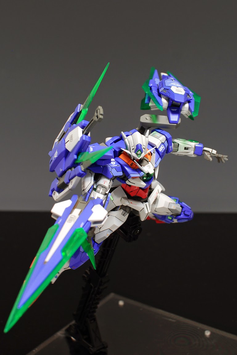 HG 1/144 00 Qan [T] "quanta" Full Saber Custom Build - Gundam Kits ...