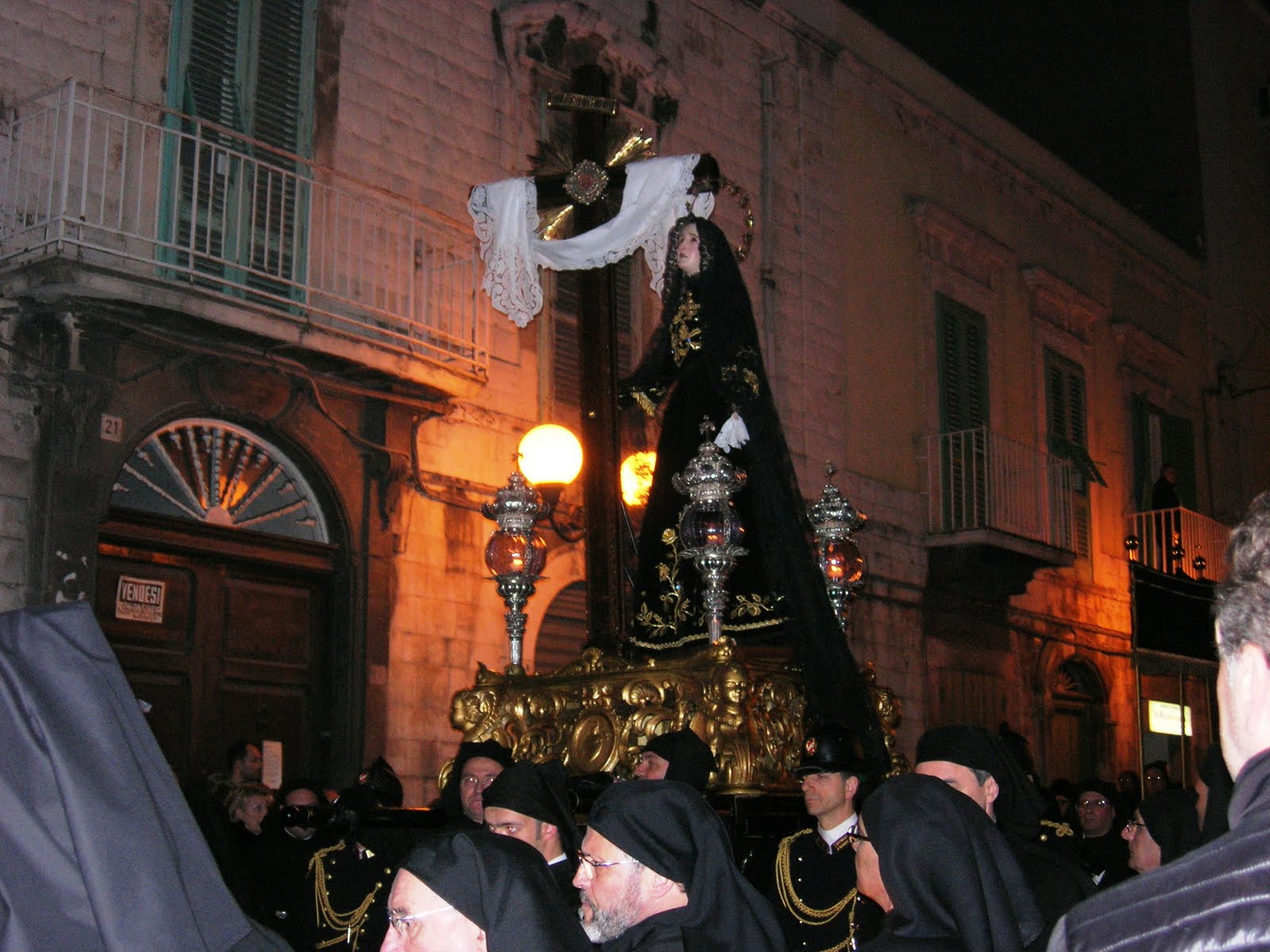 Voci e colori del Sud: La processione di Maria SS. Addolorata a ...