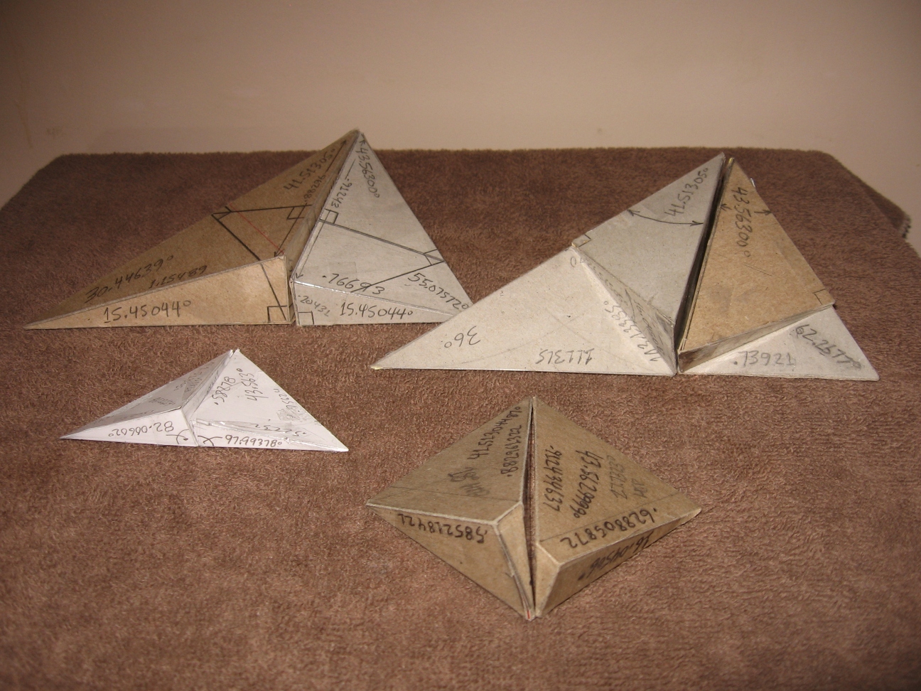 Roof Framing Geometry: Golden Rhombus Study