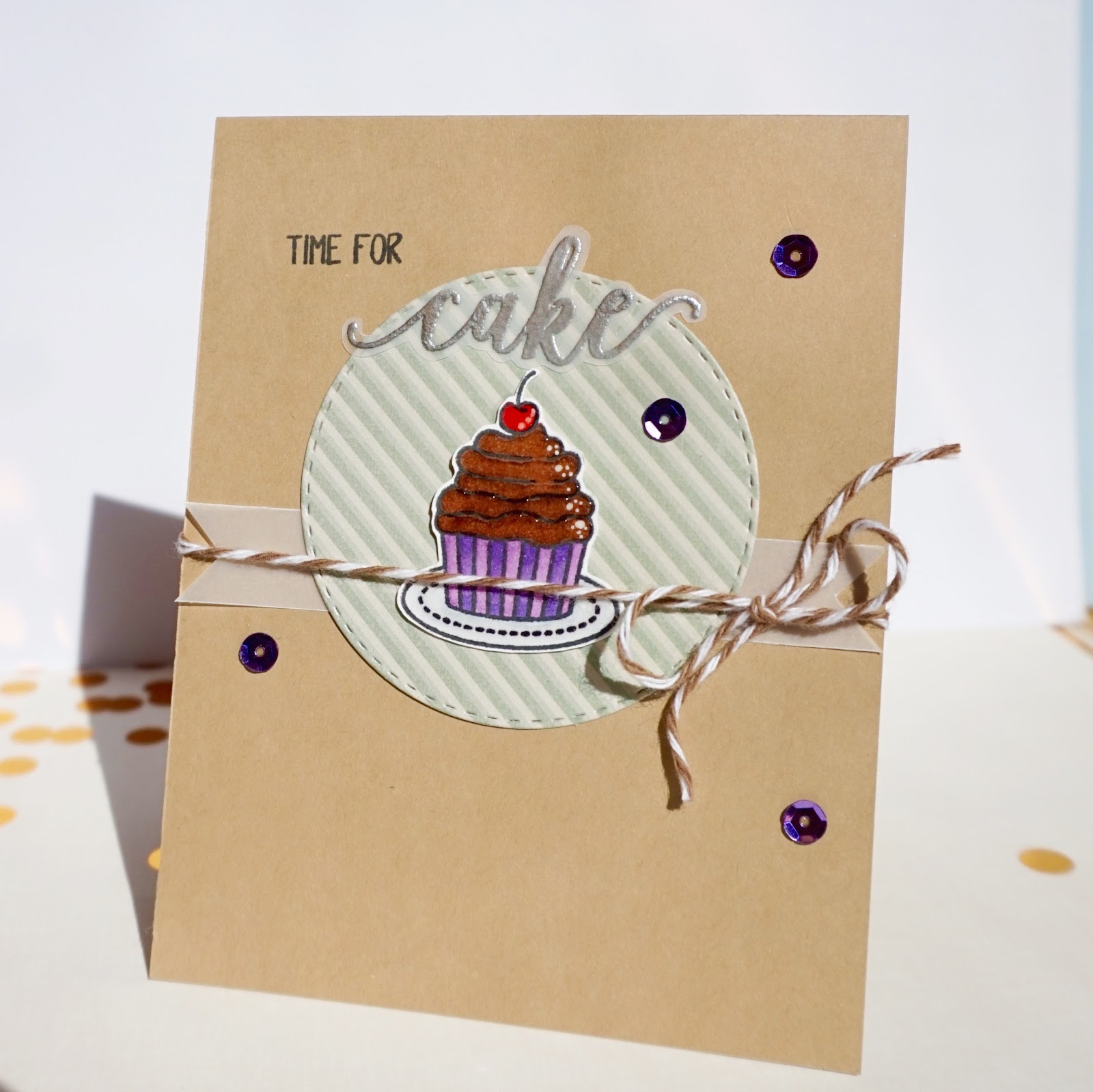 Gloria's craft room: Time for cake!