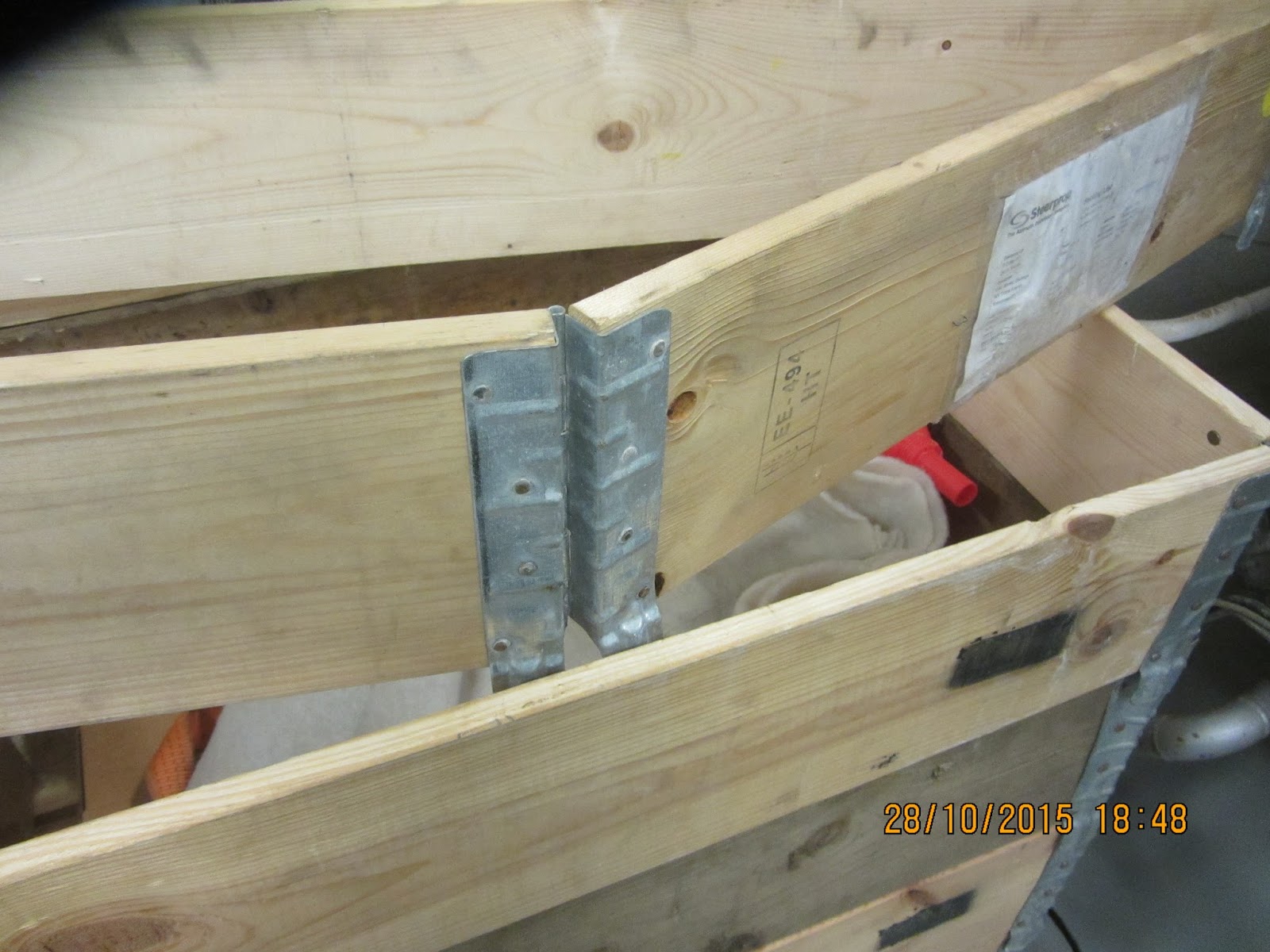 Mulesaw: Shaker hanging cabinet, North Sea edition, pallet sides.