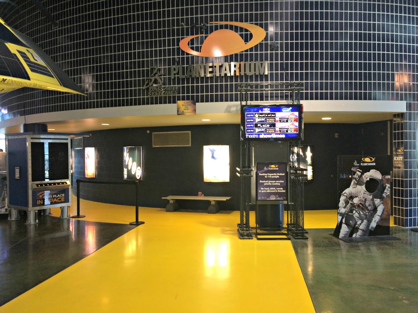 A GEEK DADDY: A visit to the Michigan Science Center