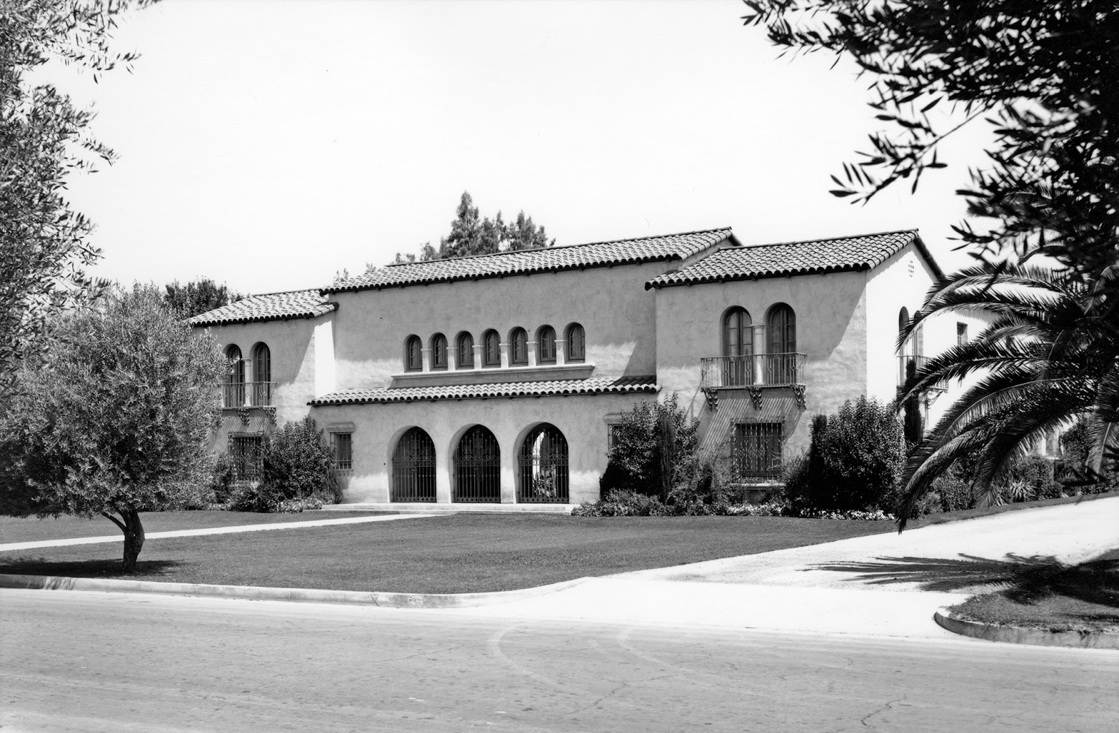 History Adventuring: Mission Revival architecture in Phoenix, Arizona