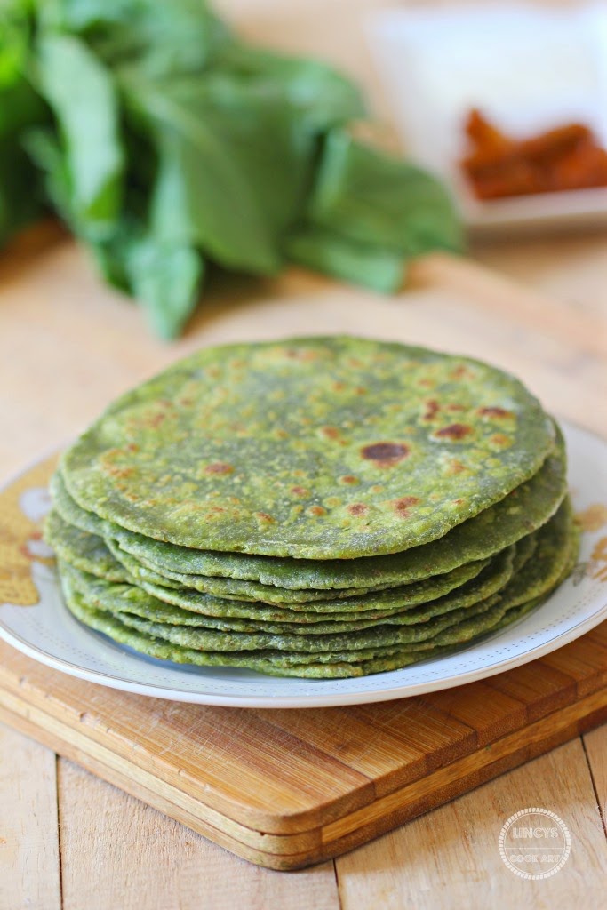 Palak Paratha/ Spinach Paratha ~ Lincy's Cook Art