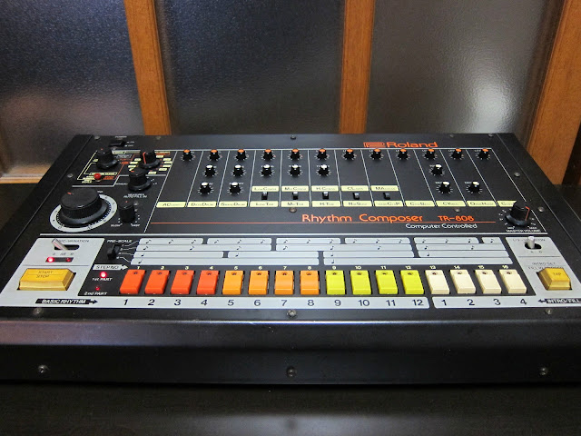 MATRIXSYNTH: Roland TR-808 Vintage Analog Drum Machine SN 031199