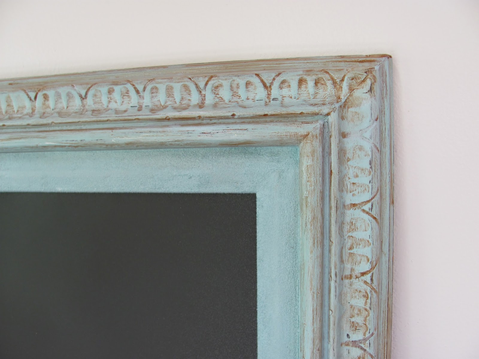 My Shabby Chateau: Transforming a Gaudy Frame into a Glam Chalkboard