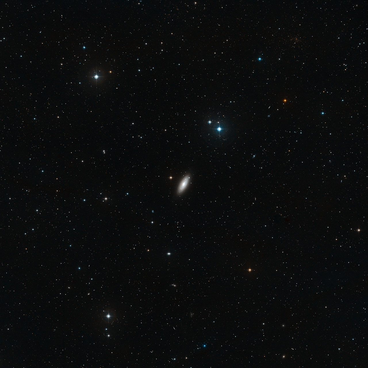 Orbiter.ch Space News: Hubble - Flocculent spiral NGC 2841