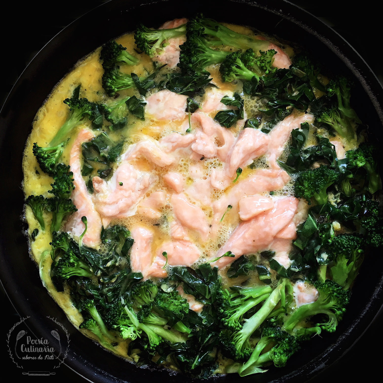 Poesía Culinaria . Sabores de Nati: Frittata de salmón con hojas de col ...