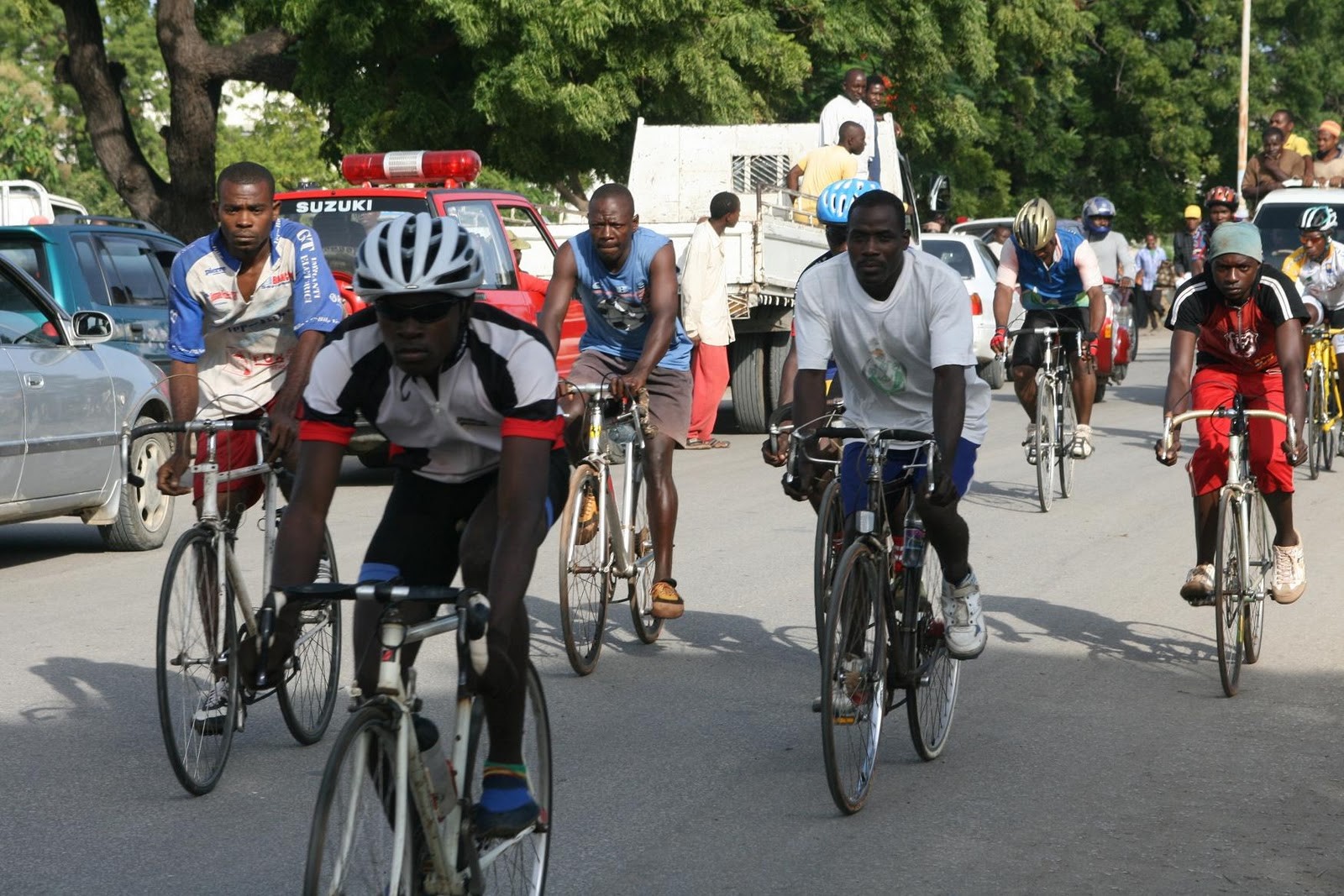 DOLE YETU: 200 KUKIMBIZA BAISKELI JUMAPILI HII