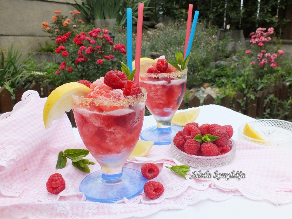 Aleda konyhája: Málnás jégkása