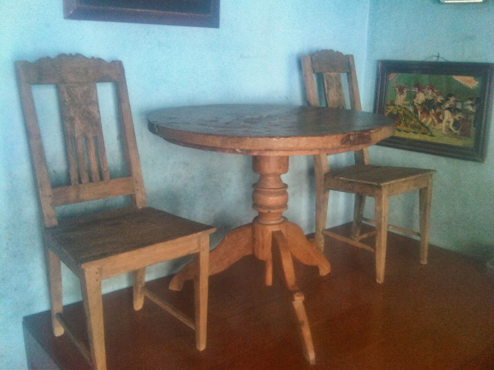 konita mebel antik: meja kursi kampung