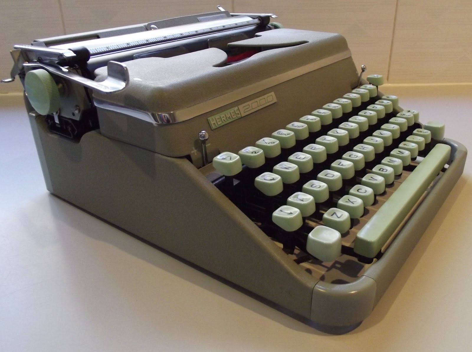 oz.Typewriter: Homage to the Humble Hermes 2000 Typewriter