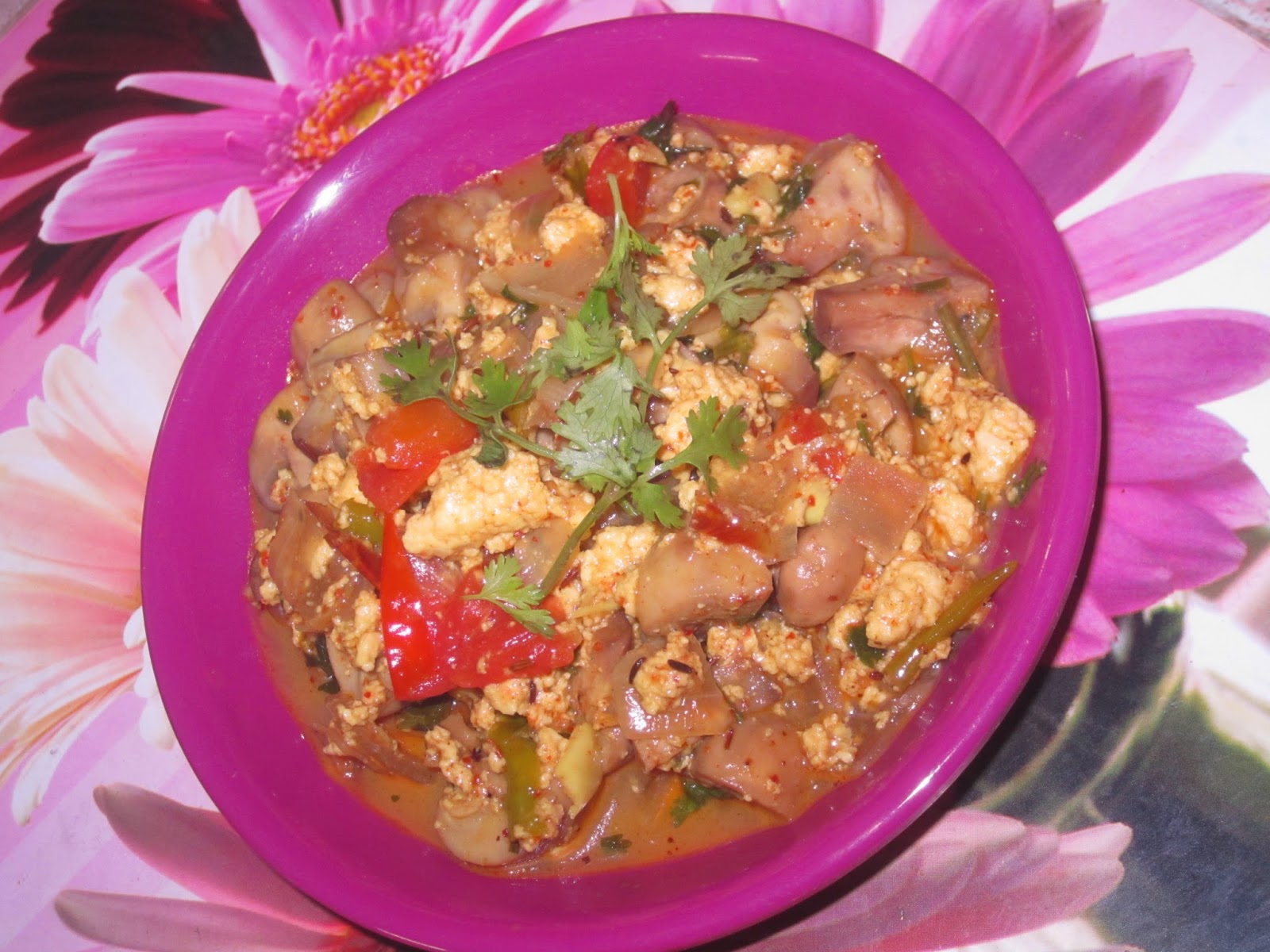 fanatic foodie: Dhingri Dolma