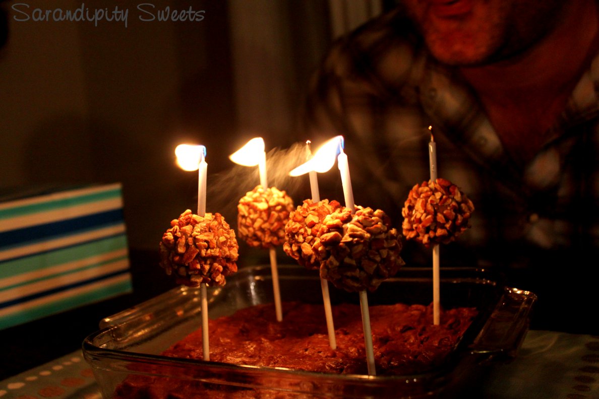 Sarandipity Sweets: Happy Birthday Cake Pops!