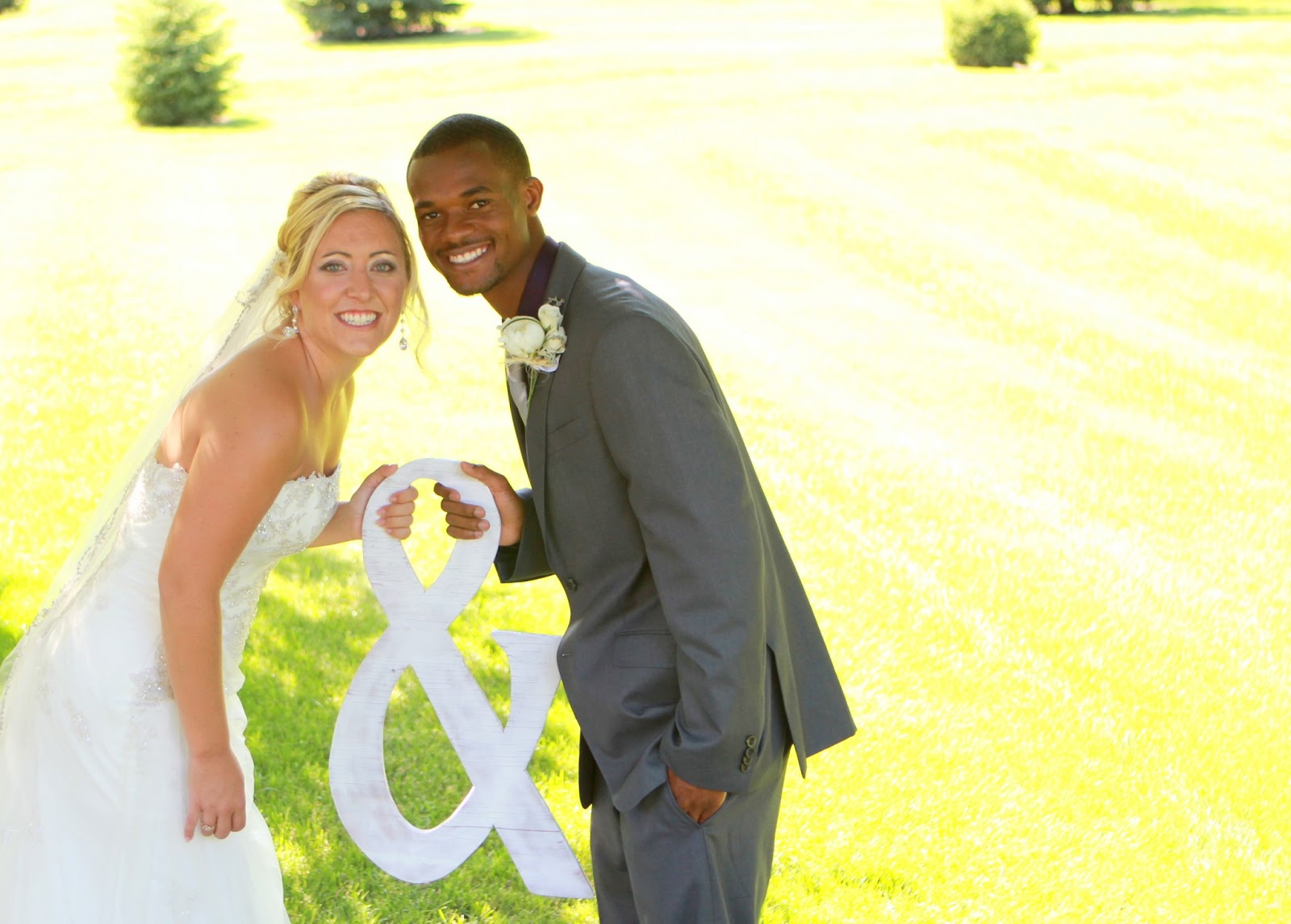 Nuesties News: {Wedding Wednesday} - Couple Pictures