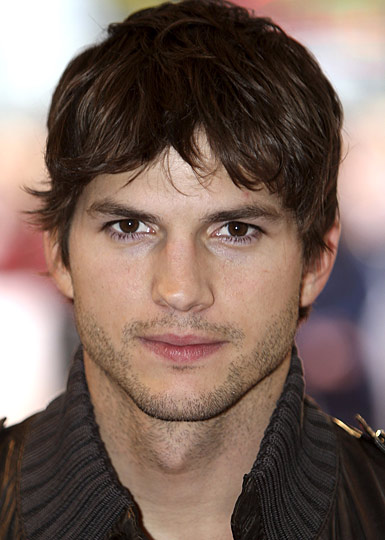 Ashton Kutcher | Latest Fashion And Style Trends