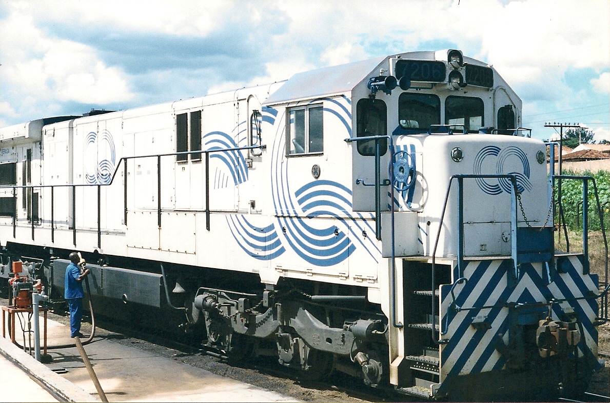 Bogger do J.R.França: LOCOMOTIVAS C30-7A DA COMERCIAL QUINTELA