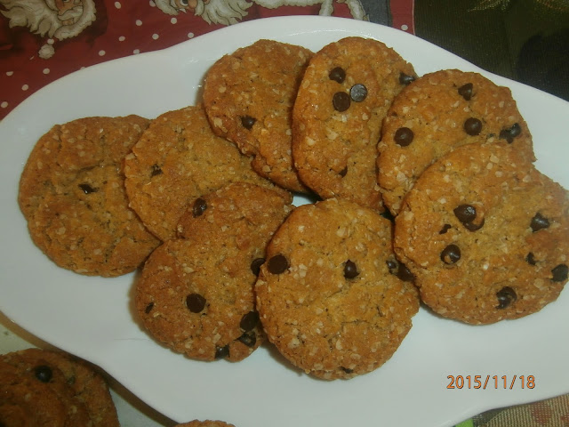 ΠΛΑΘΩ ΖΥΜΑΡΑΚΙΑ ΜΕ ΤΑ ΔΥΟ ΧΕΡΑΚΙΑ ..: COOKIES ME TAXINI ΚΑΙ ΒΡΩΜΗ