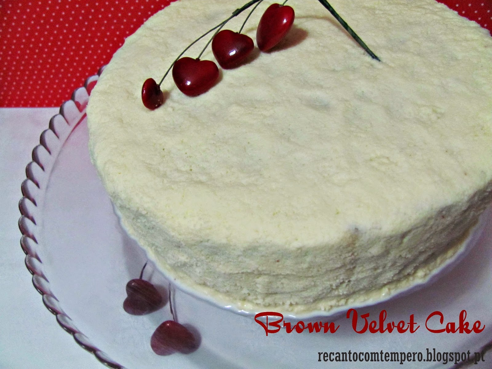 Brown Velvet Cake {com recheio e cobertura de mascarpone}