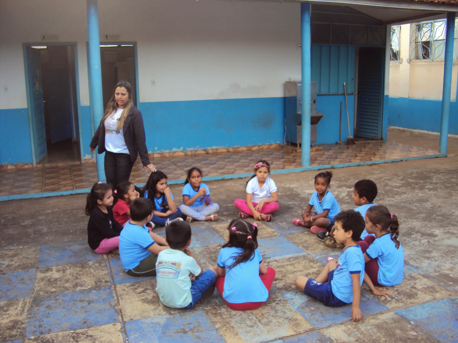Pelejando com a Educação: BRINCADEIRAS DE RODA