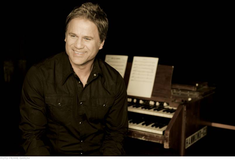 Music News Australia: Jon Stevens plays Blue Beat club, Double Bay, Sydney