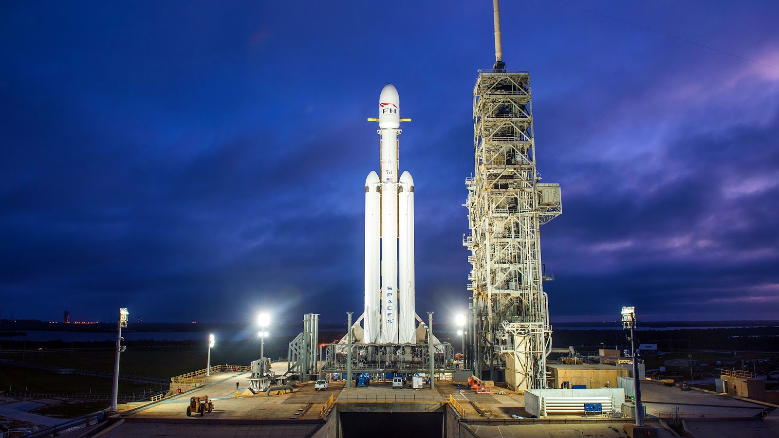 Welcome to RolexMagazine.com: Falcon Heavy Inaugural Test Flight