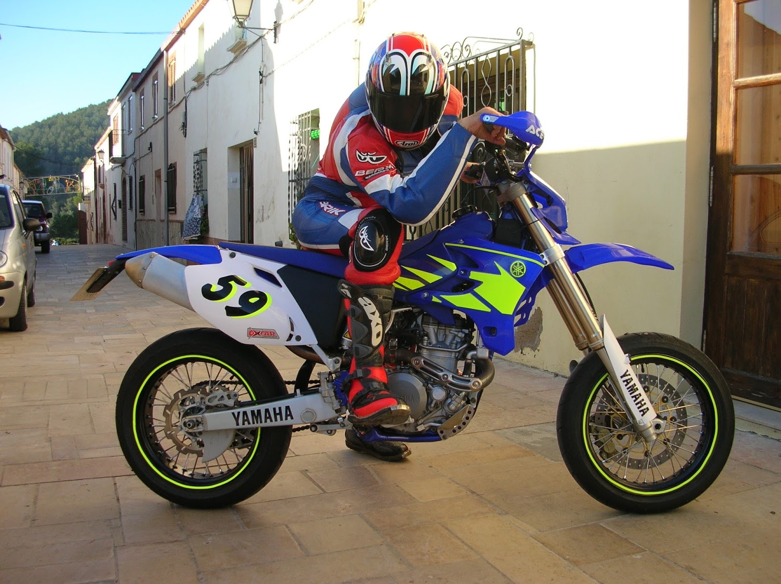 RacingBaRR21: YAMAHA WR 400 (Preparación Supermotard)