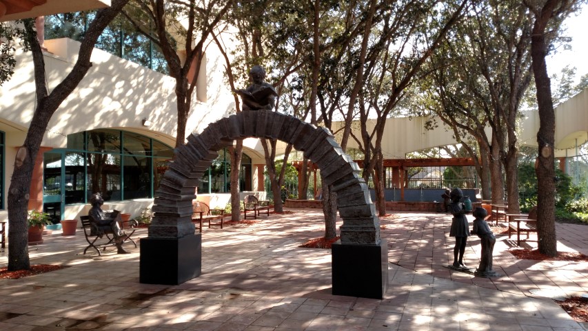Walkabout With Wheels Blog: Exploring the Harlingen Public Library in ...