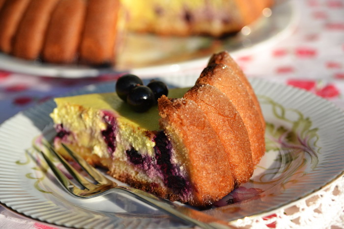 Kohupiima-mustasõstrakook