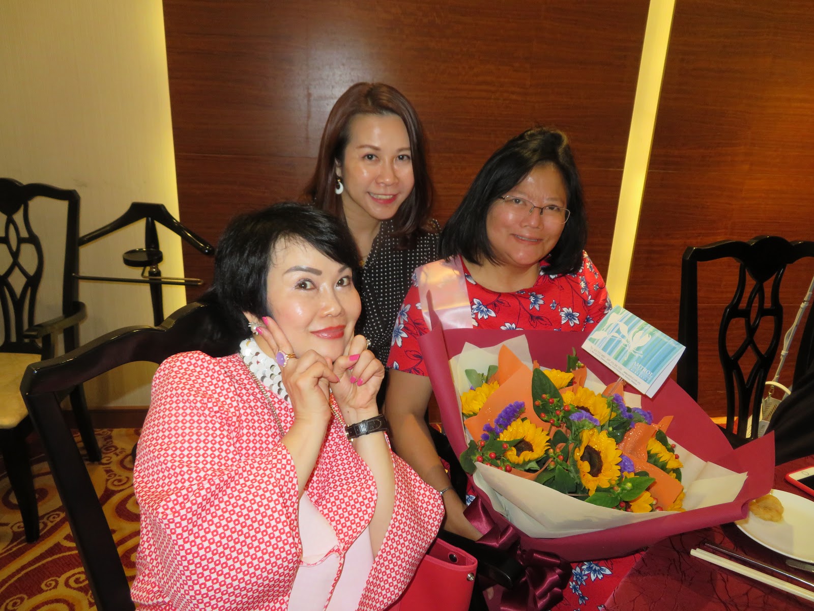 Kee Hua Chee Live!: SHARON LIAN AND CYNTHIA LOW HOSTED JOINT BIRTHDAY ...