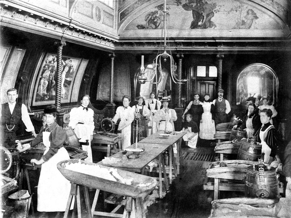 JSBlog - Journal of a Southern Bookreader: Bessemer Saloon and other ...