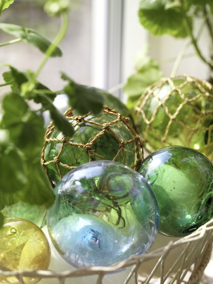 Flex Inredning: Glaskulor och trädgårdsbestyr