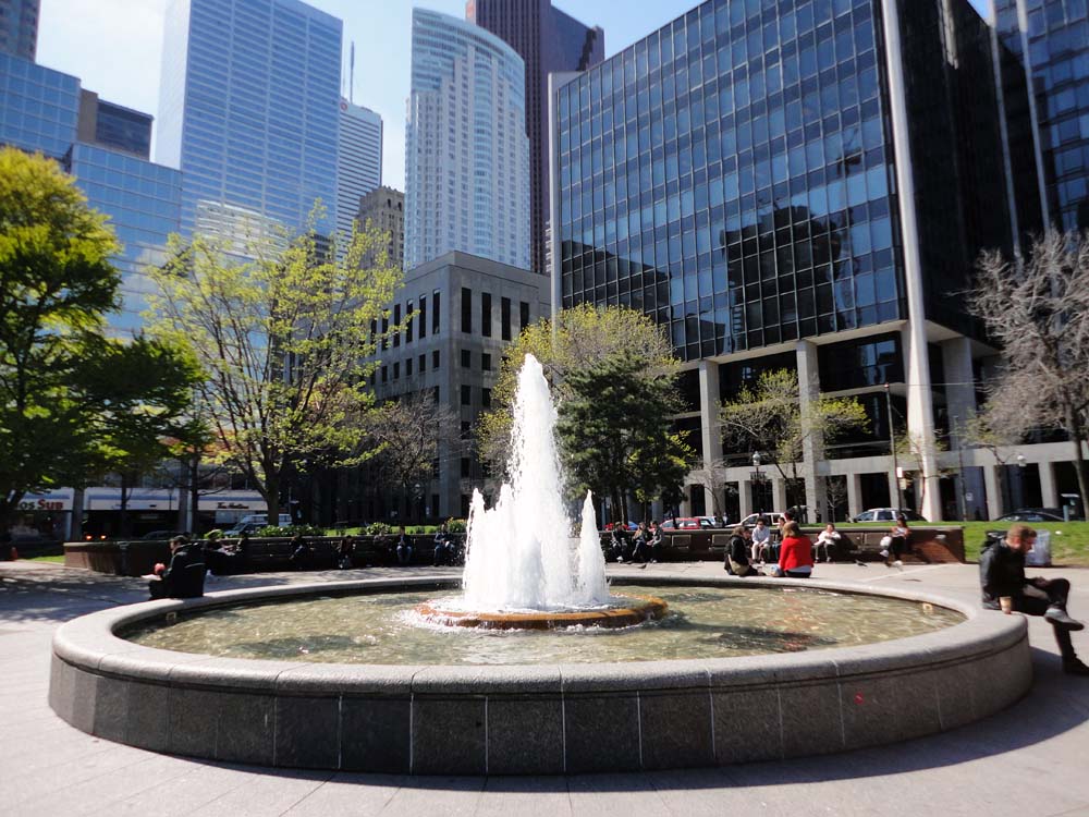 Toronto Grand Prix Tourist - A Toronto Blog: Berczy Park fountain ...