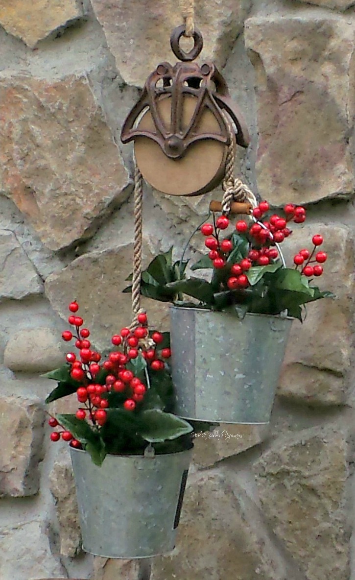 Farmhouse Pulley and Bucket Planter | Redo It Yourself Inspirations ...