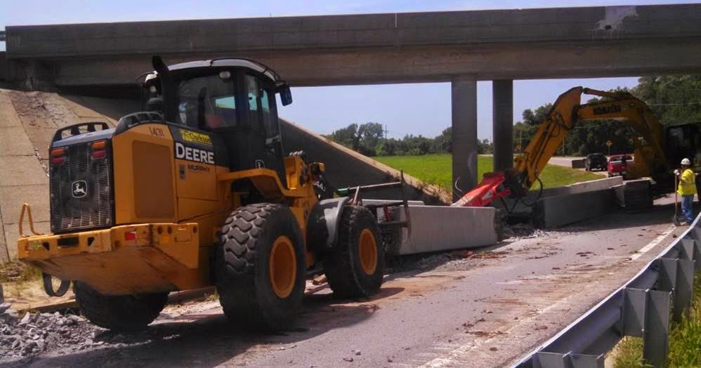 Kansas City Kansan: PHOTO: Bridge girder damaged near Turner Diagonal, K-32
