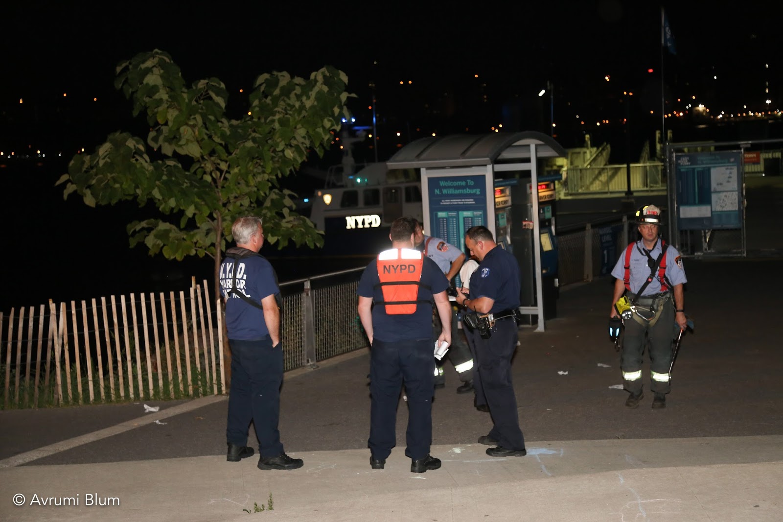 New York Buff Media: Male Jumper In The Water At Brooklyn Pier Rescued ...