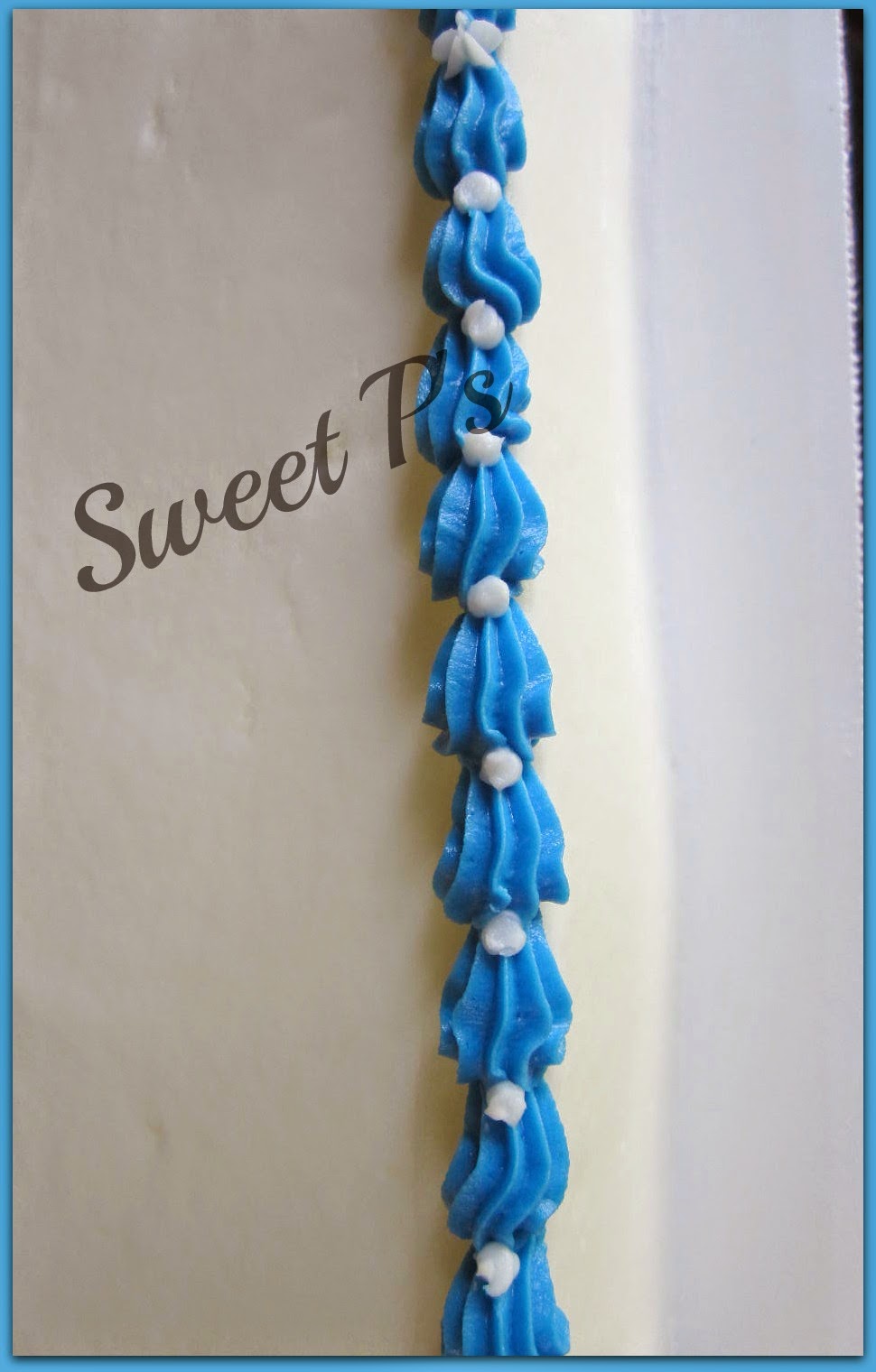 Simple Buttercream Borders | Sweet P's Cake Decorating & Baking Blog