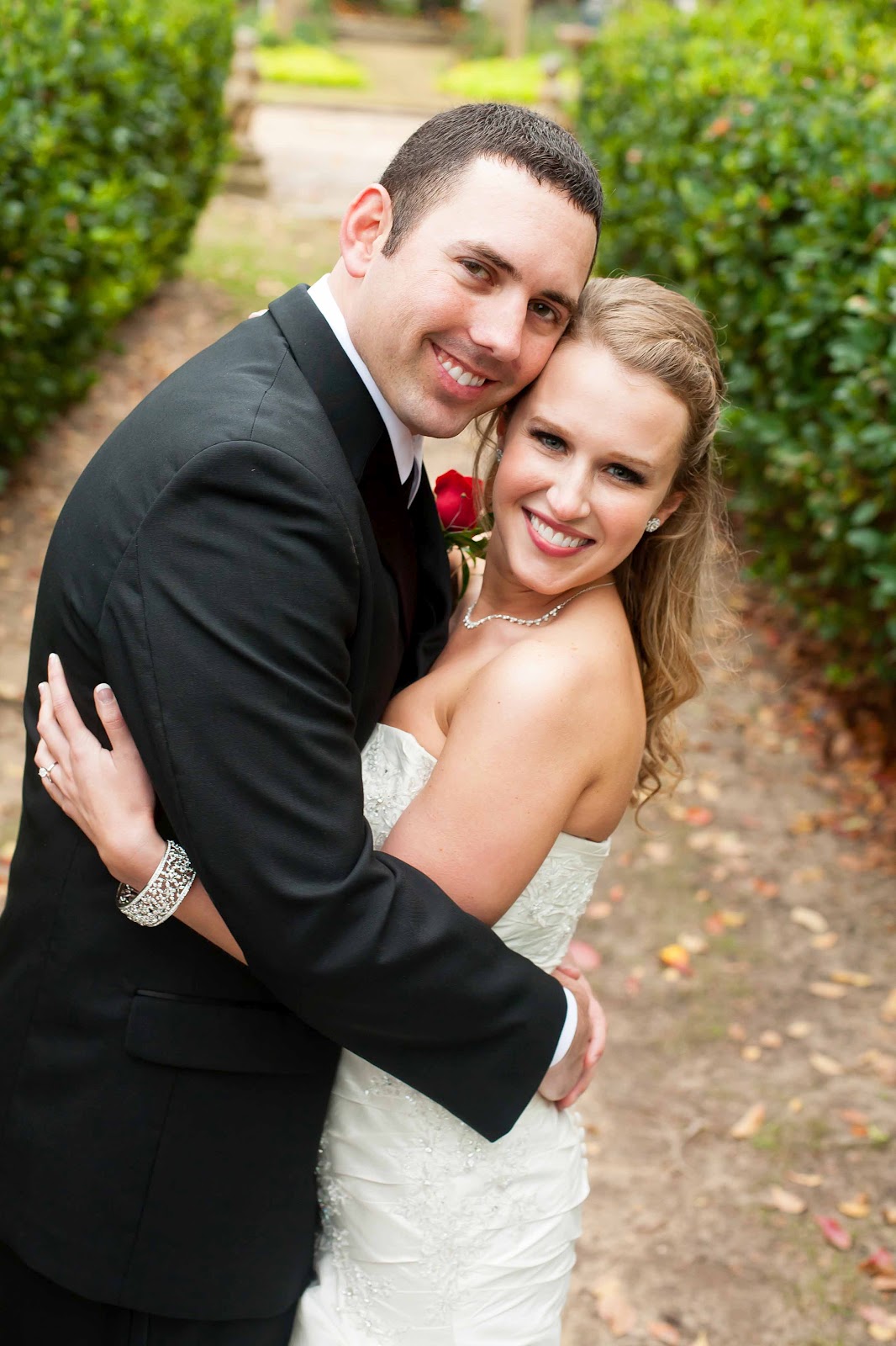 Rew Elliott Style: Christi + Adam : Elegant Texas Wedding