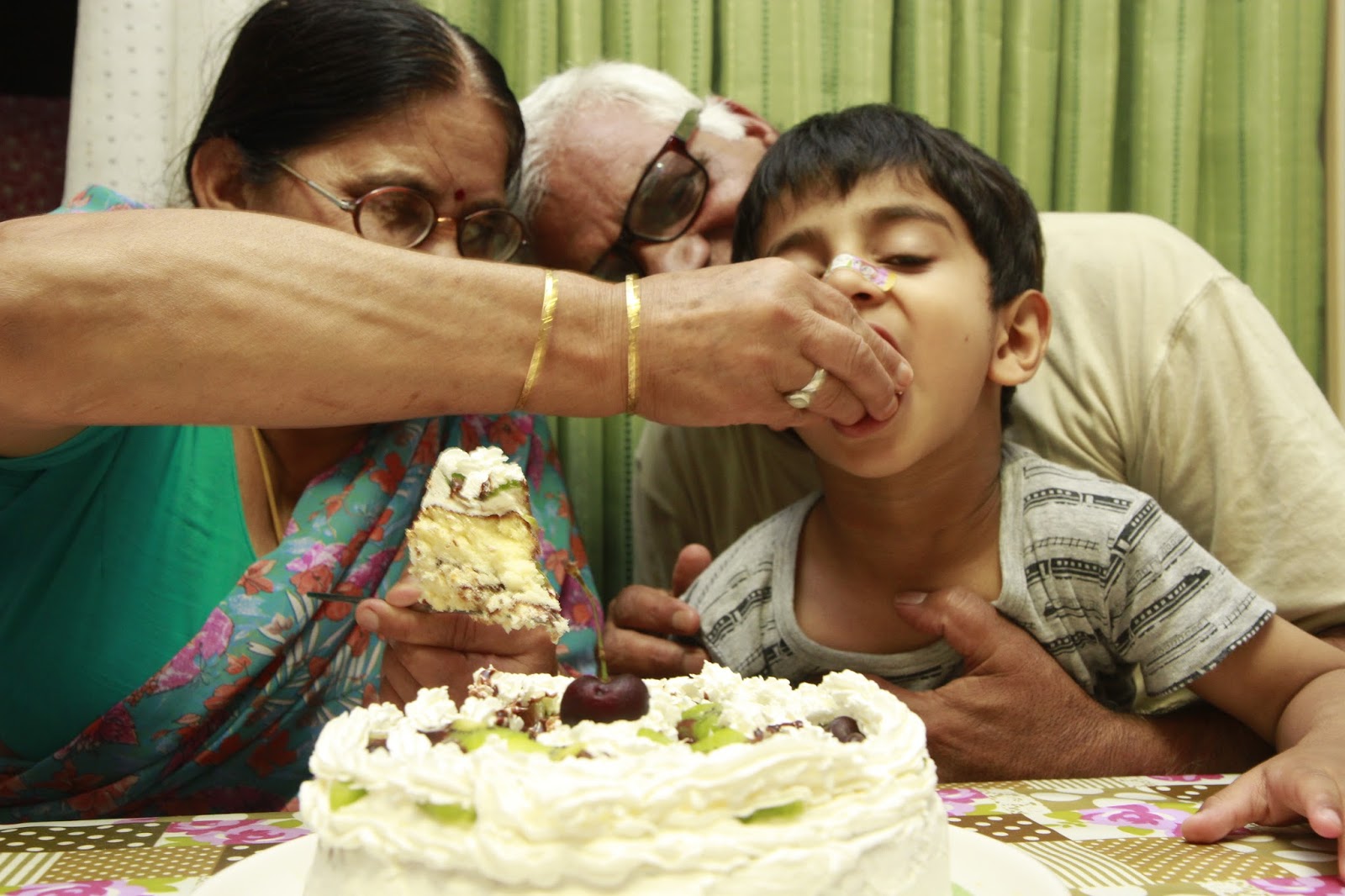 Life Is Beautiful: Memorable Moments With Dada Dadi [सुचिर]